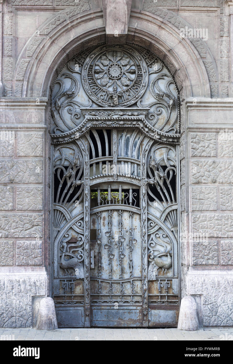 Iron Gate Detail Close High Resolution Stock Photography and Images - Alamy