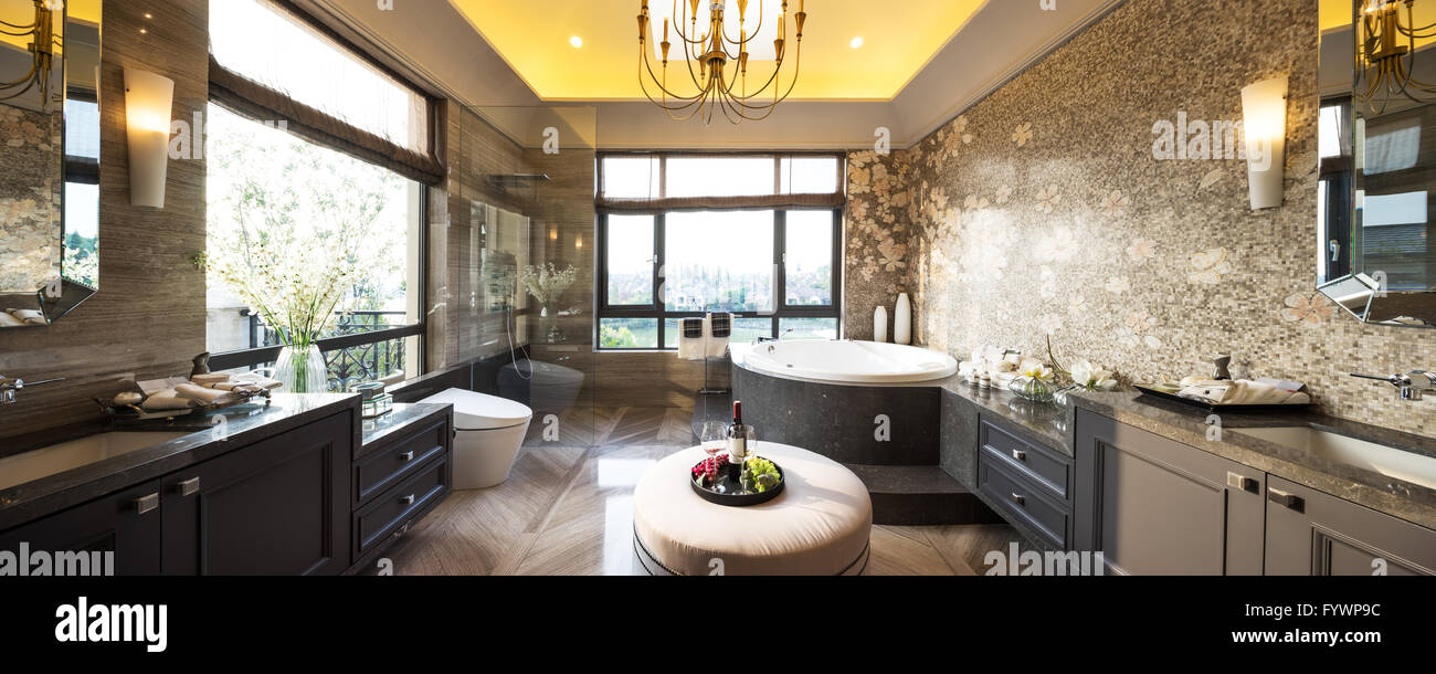 pano interior of modern bathroom Stock Photo - Alamy