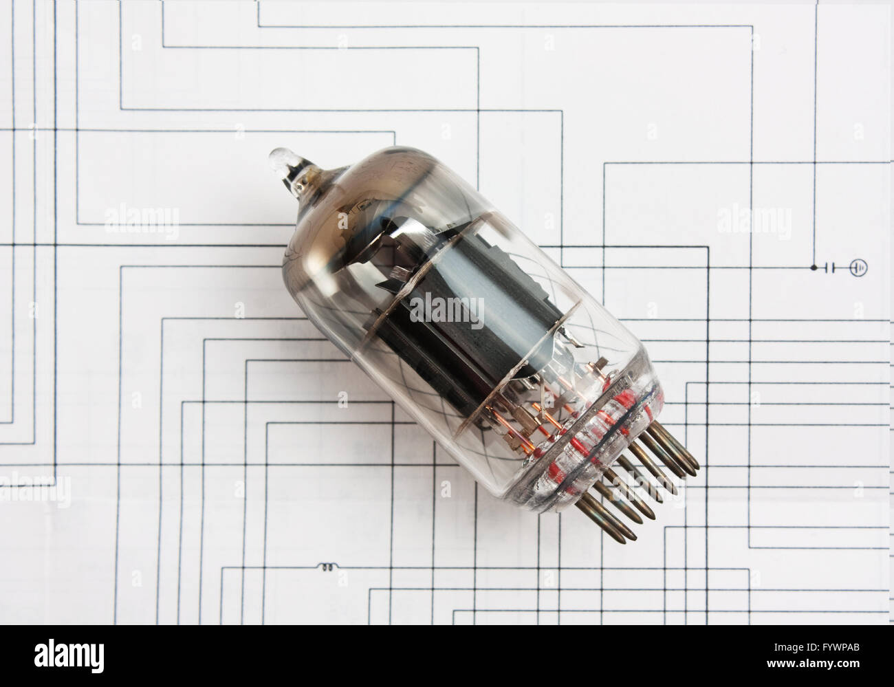 Electron tube hi-res stock photography and images - Alamy