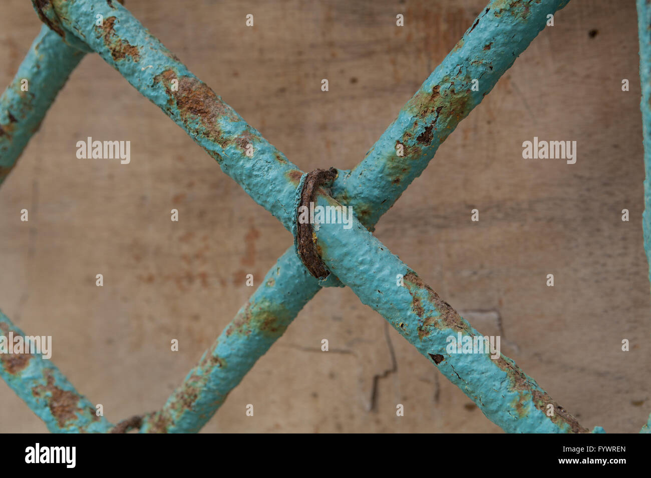 Curved metal bars hi-res stock photography and images - Alamy