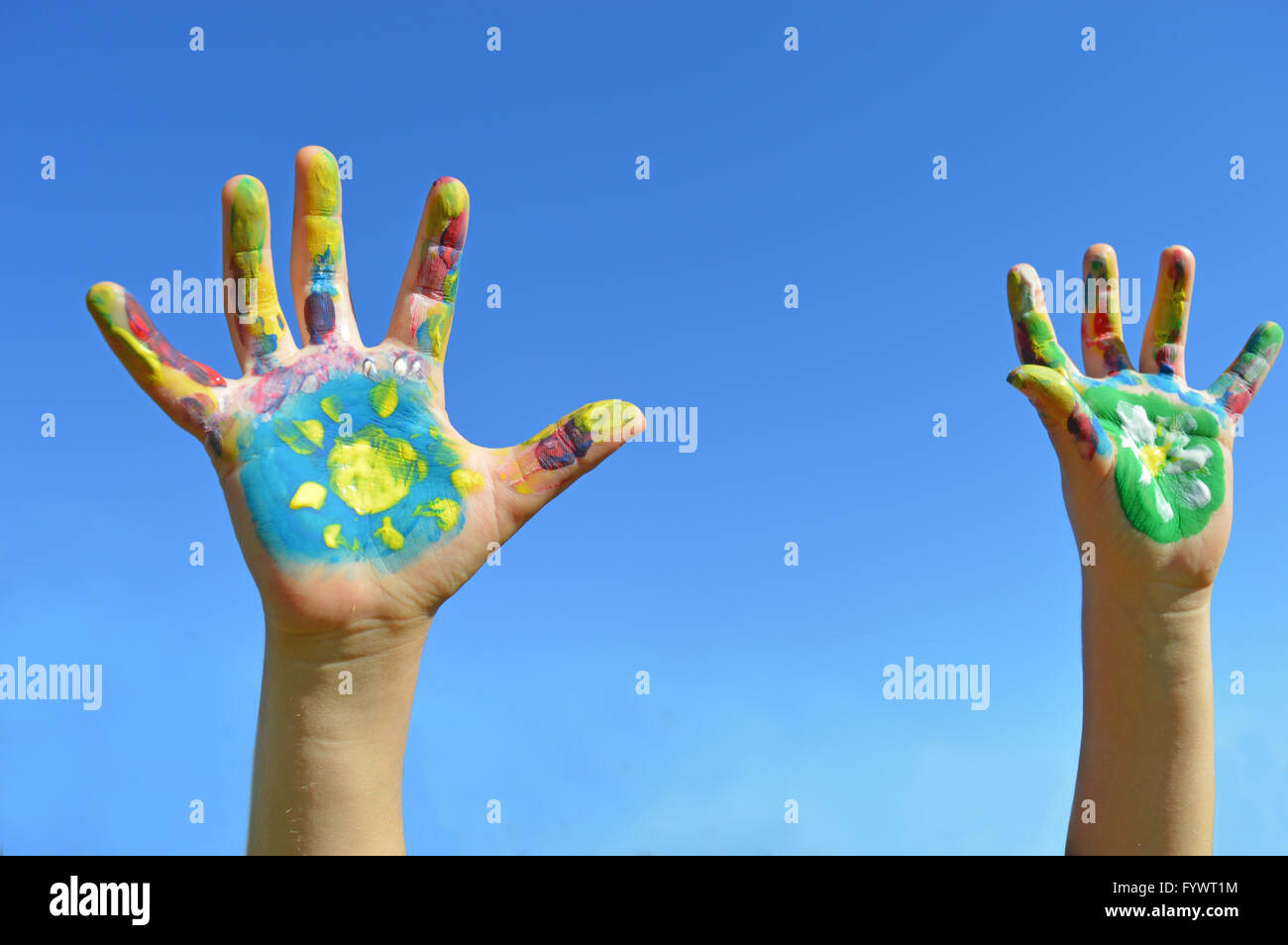 Kid hands hi-res stock photography and images - Alamy