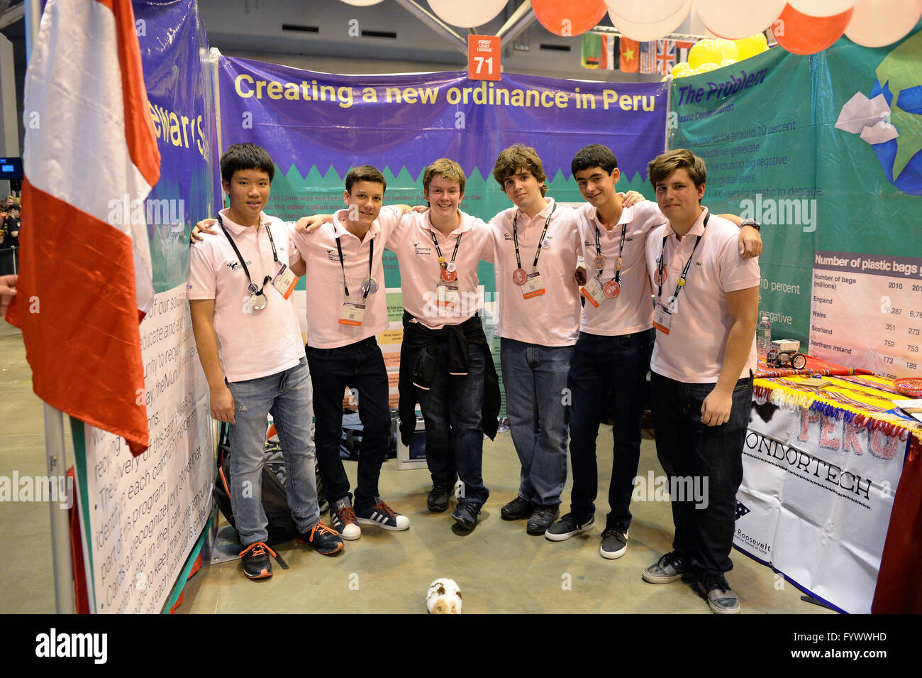 Peru children technology hi-res stock photography and images - Alamy