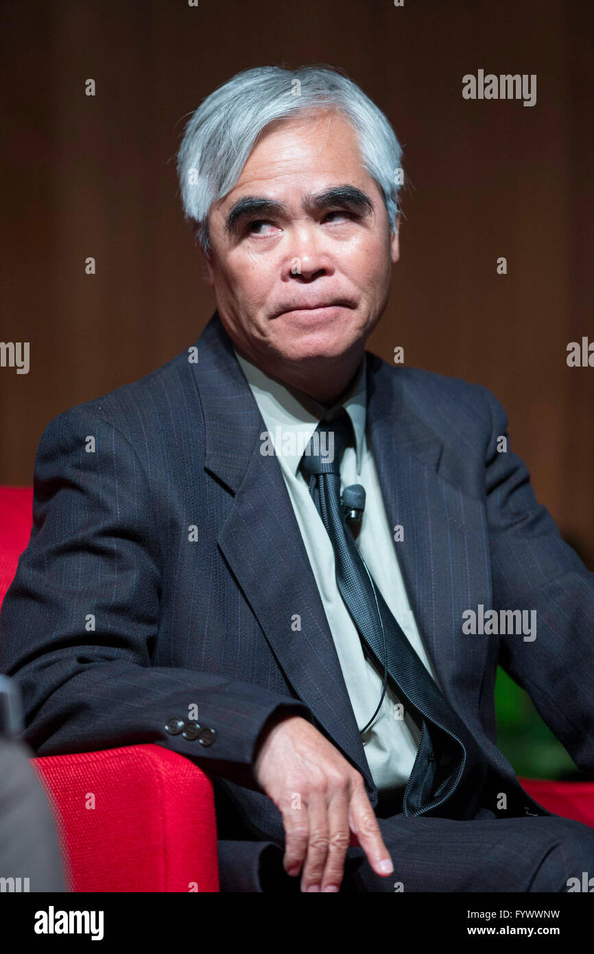 Pulitzer Prize-winning photographer Nick Ut speaks about his career and ...