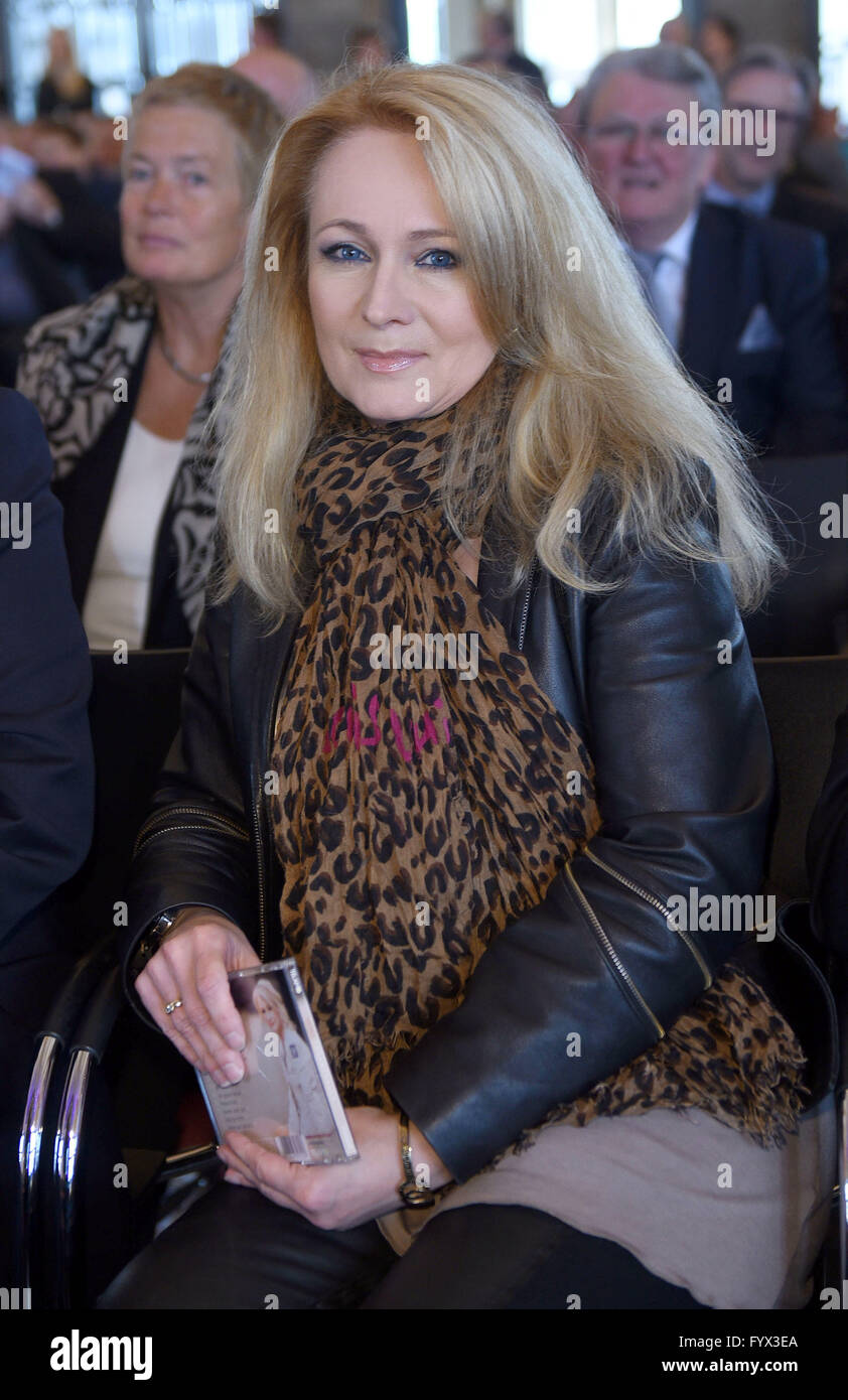 Nicole seibert hi-res stock photography and images - Alamy