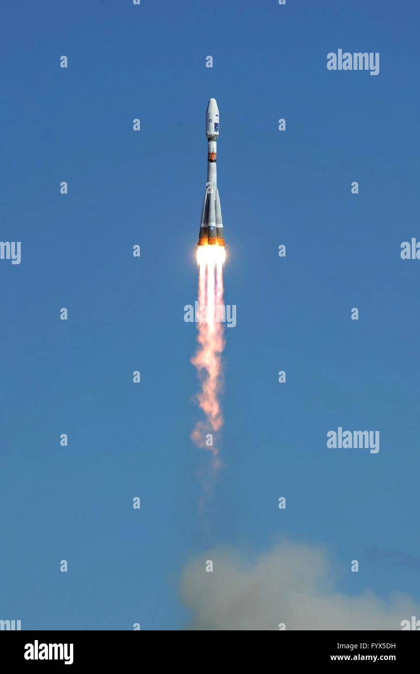 Unmanned pool hi-res stock photography and images - Alamy