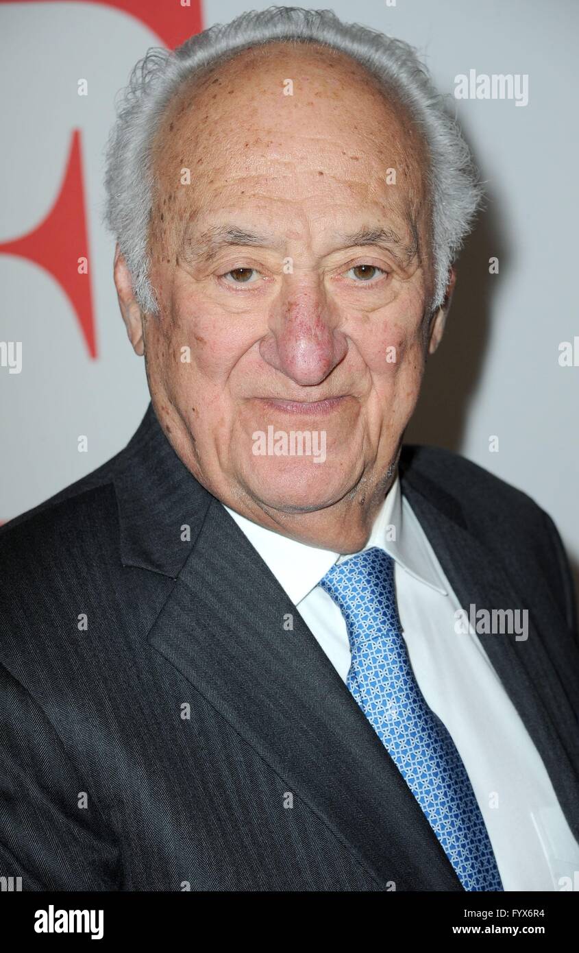 Jerry adler hi-res stock photography and images - Alamy