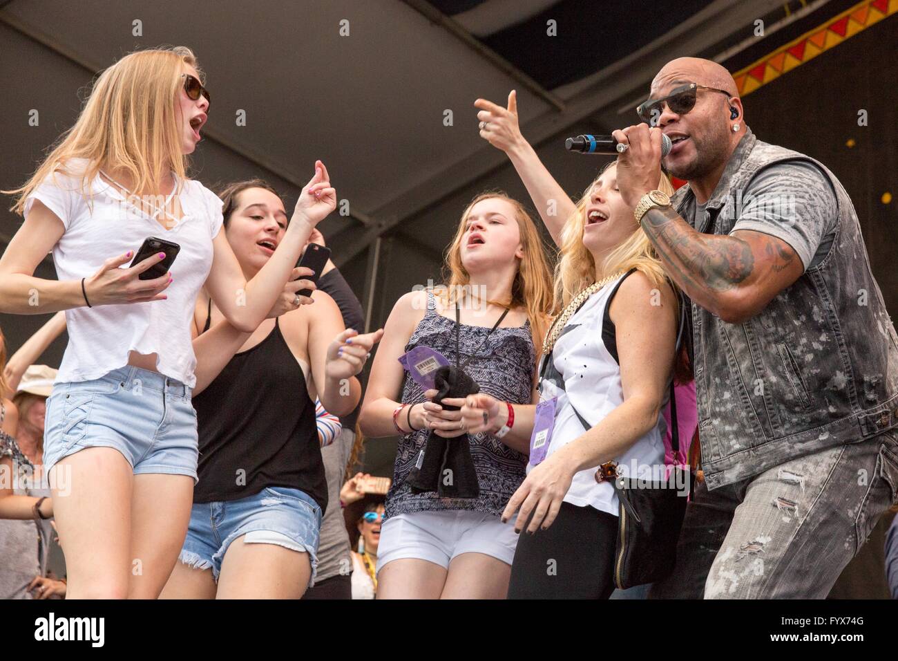 Tramar lacel dillard on stage hi-res stock photography and images - Alamy