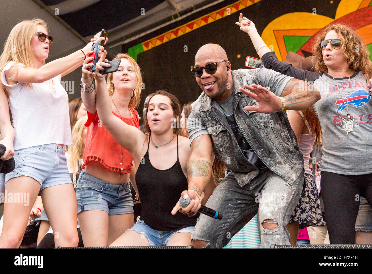 Tramar lacel dillard on stage hi-res stock photography and images - Alamy