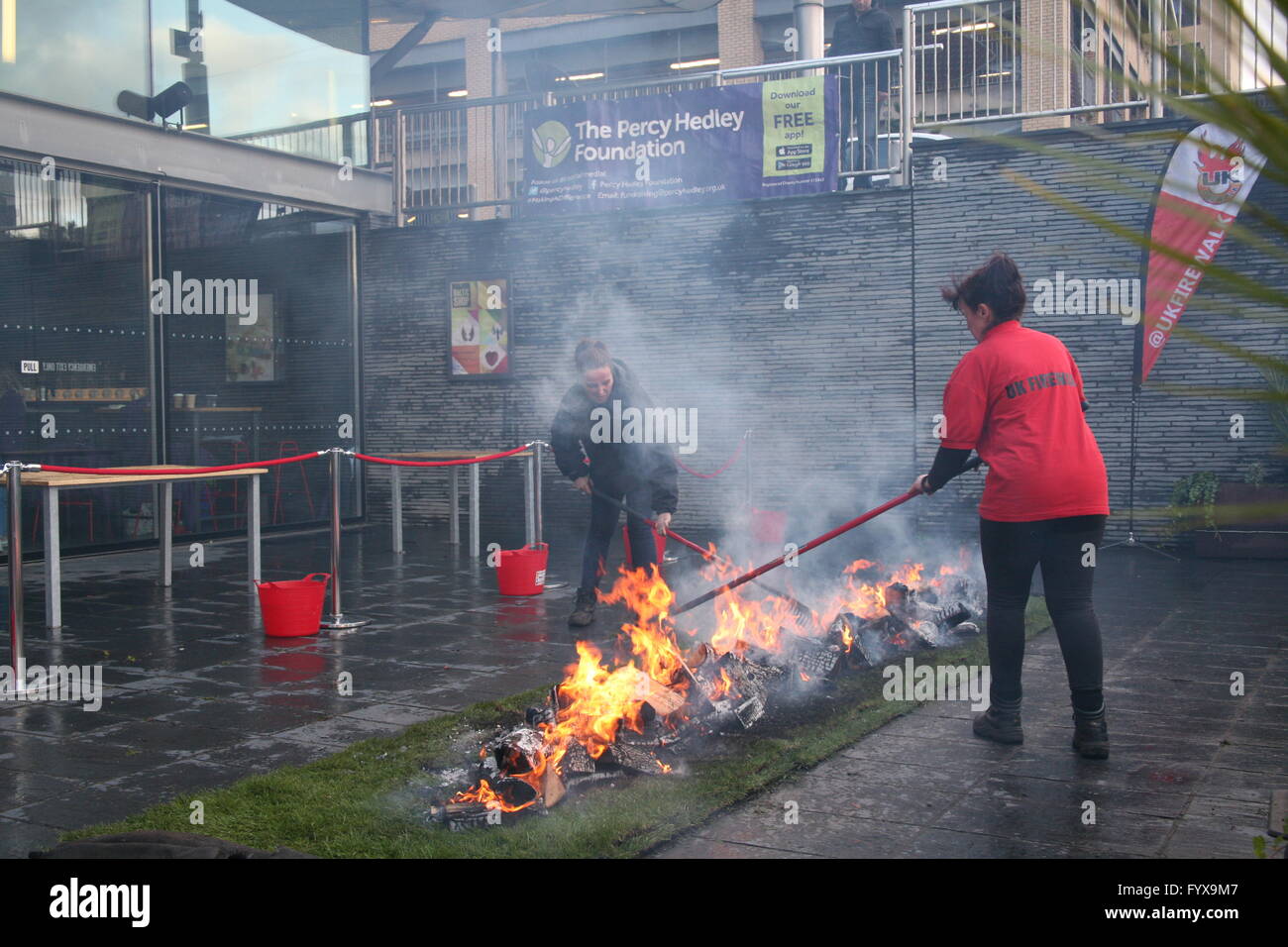 Firewalk hi-res stock photography and images - Alamy