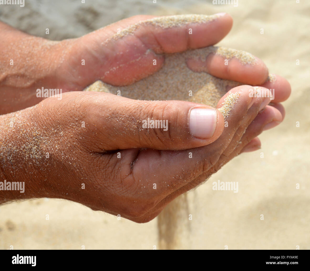 Sand flowing hi-res stock photography and images - Alamy