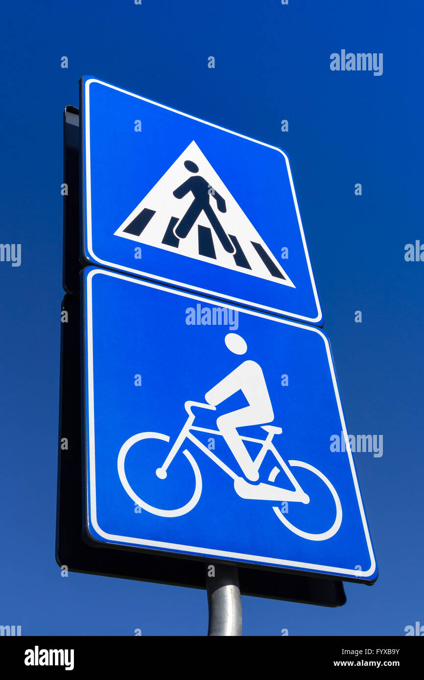 Pedestrian road sign hi-res stock photography and images - Alamy