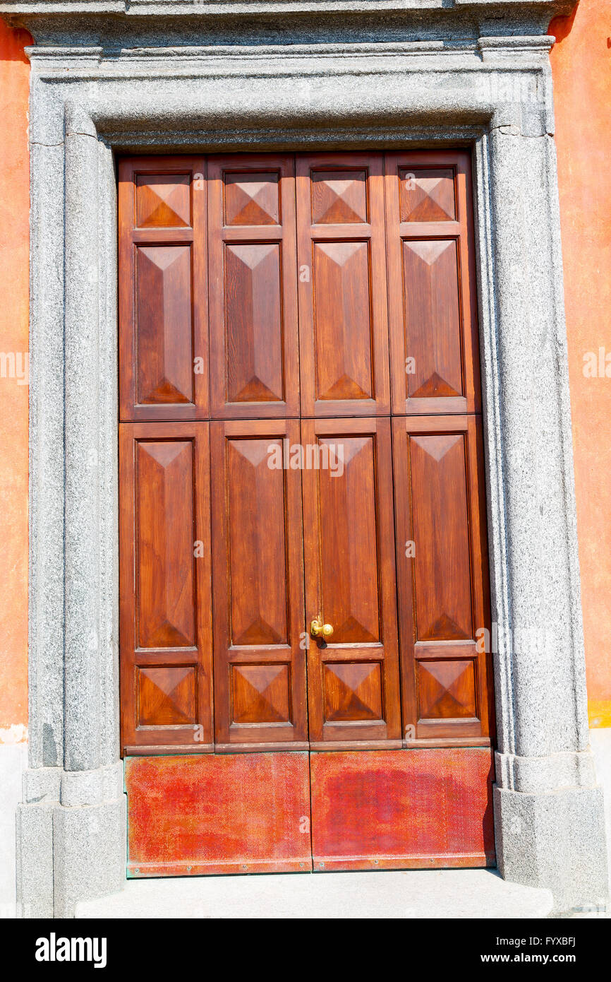 detail in wall the historical gate Stock Photo - Alamy