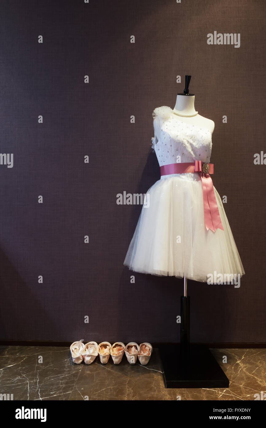 Modern workout clothes hi-res stock photography and images - Alamy