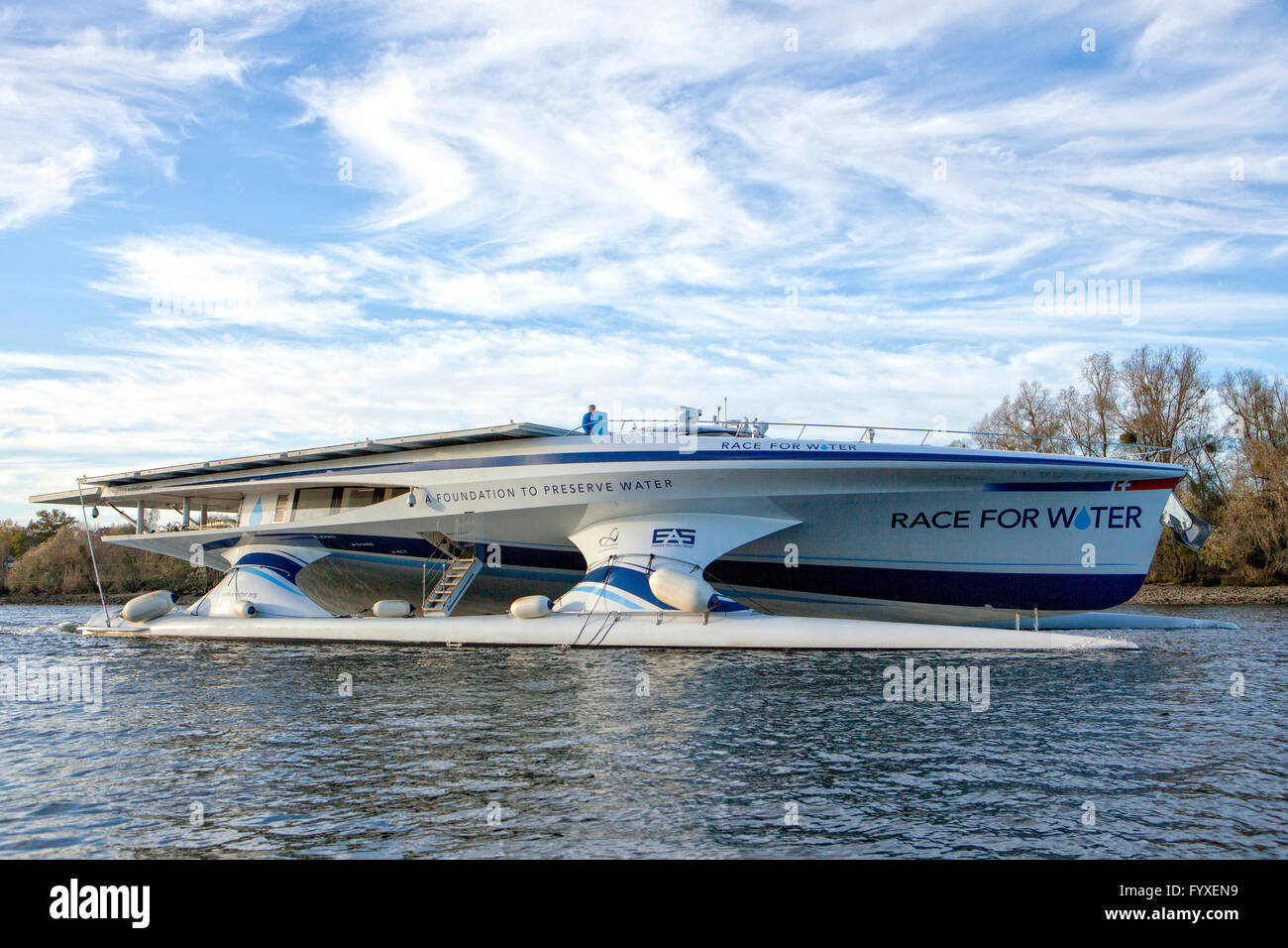 The MS Tûranor PlanetSolar is currently the largest solar boat ever ...