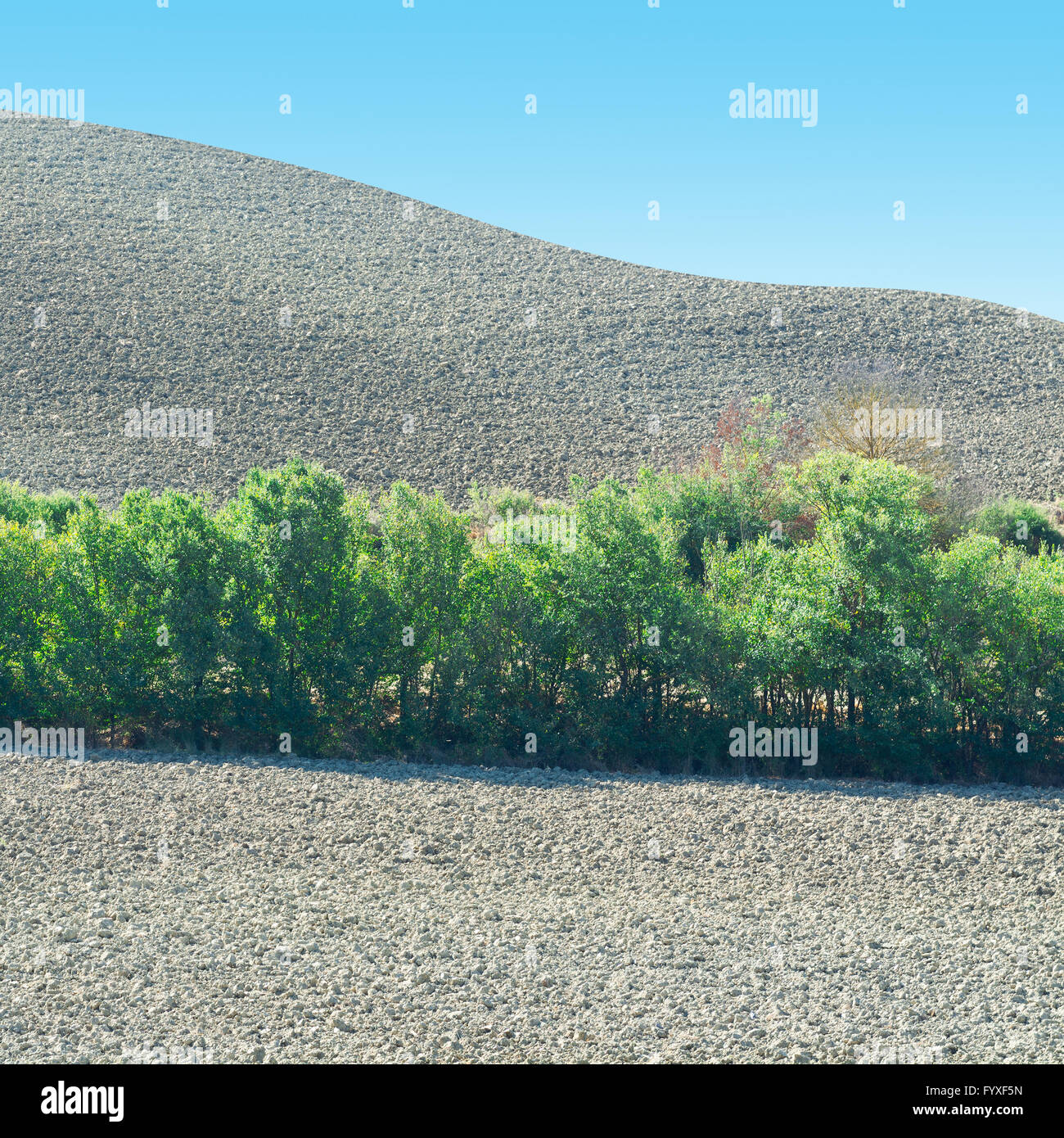 Sloping arable land hi-res stock photography and images - Alamy