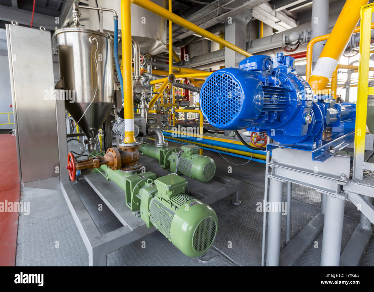Oil gas inside refinery hi-res stock photography and images - Alamy