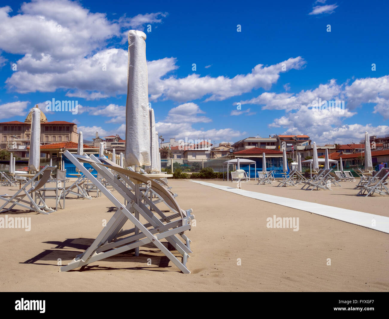 Viareggio italy beach hi-res stock photography and images - Alamy