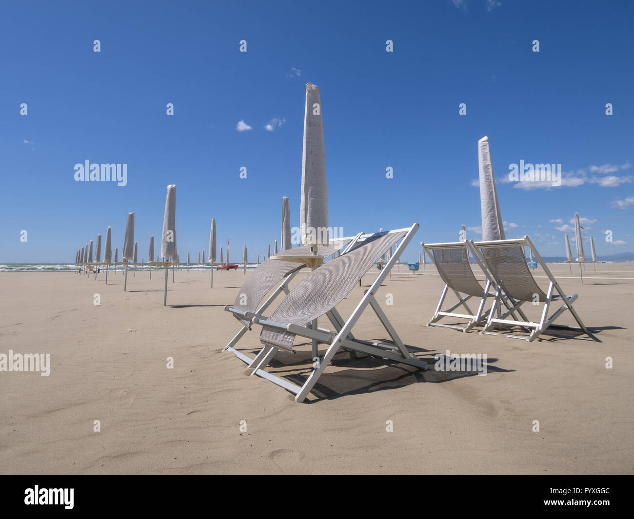 Season sandy hi-res stock photography and images - Alamy