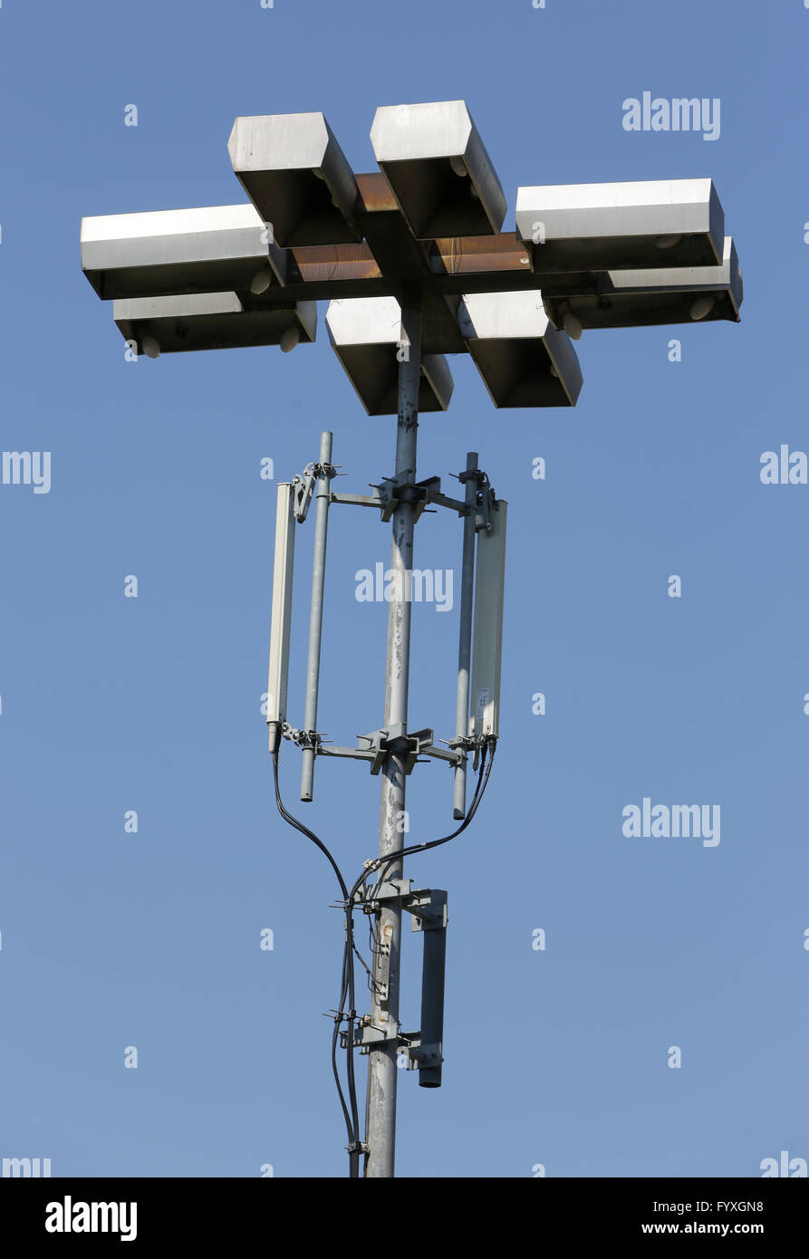 Mobile communication antenna Stock Photo - Alamy