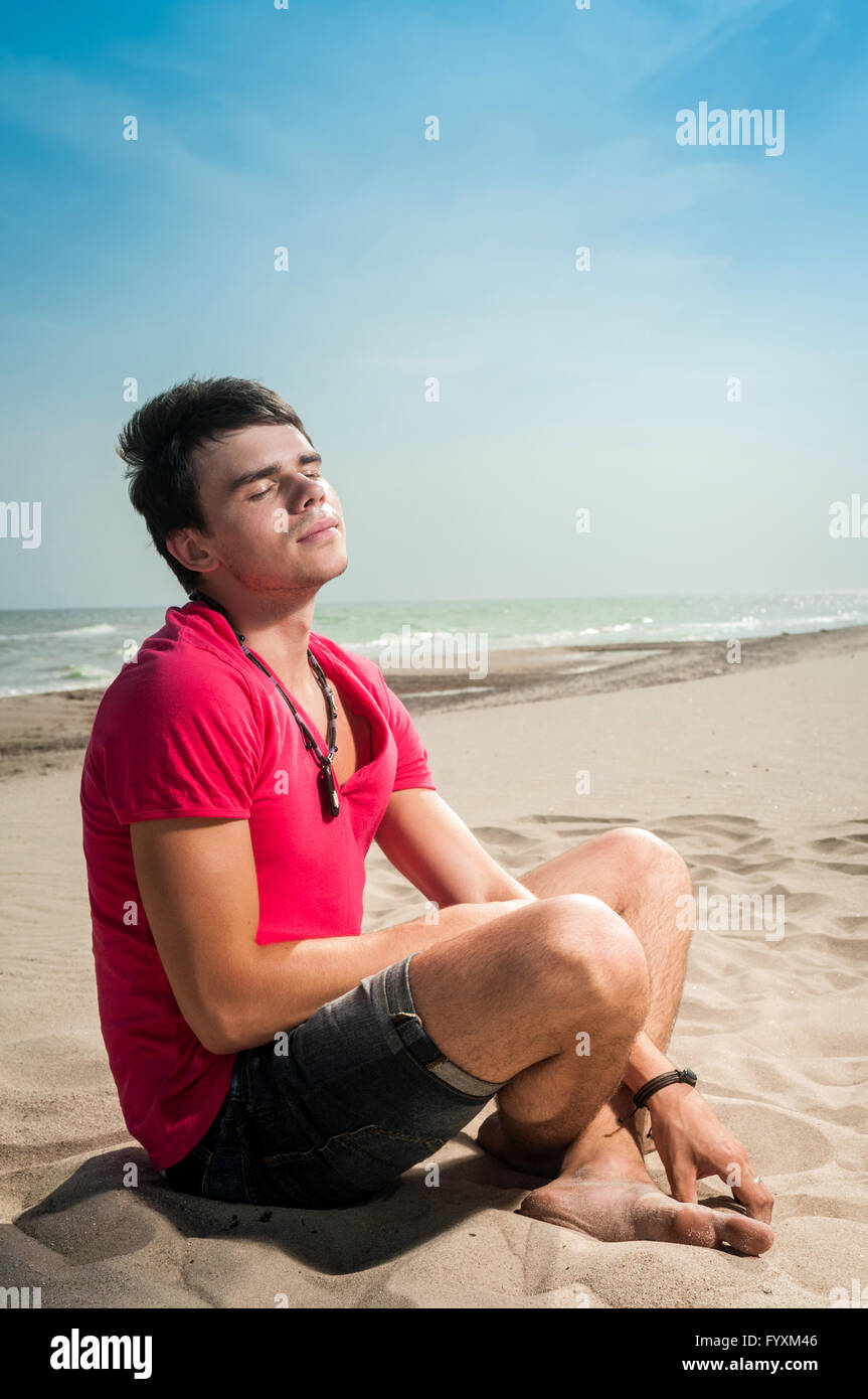 man in red shirt Stock Photo - Alamy