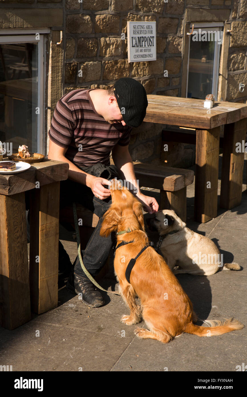 UK, England, Yorkshire, Calderdale, Hebden Bridge, Bridge Gate, man ...