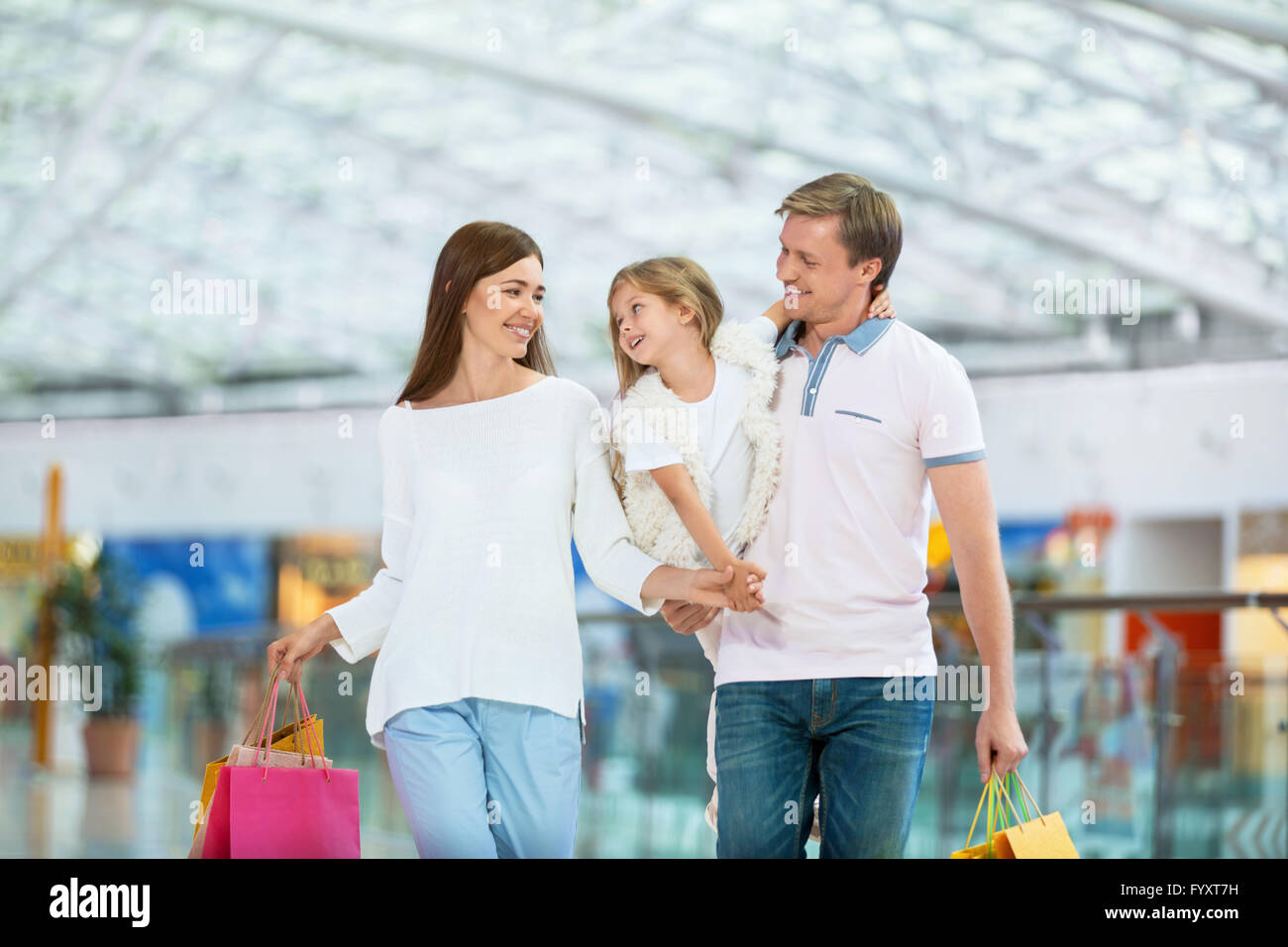 Human child family hi-res stock photography and images - Alamy