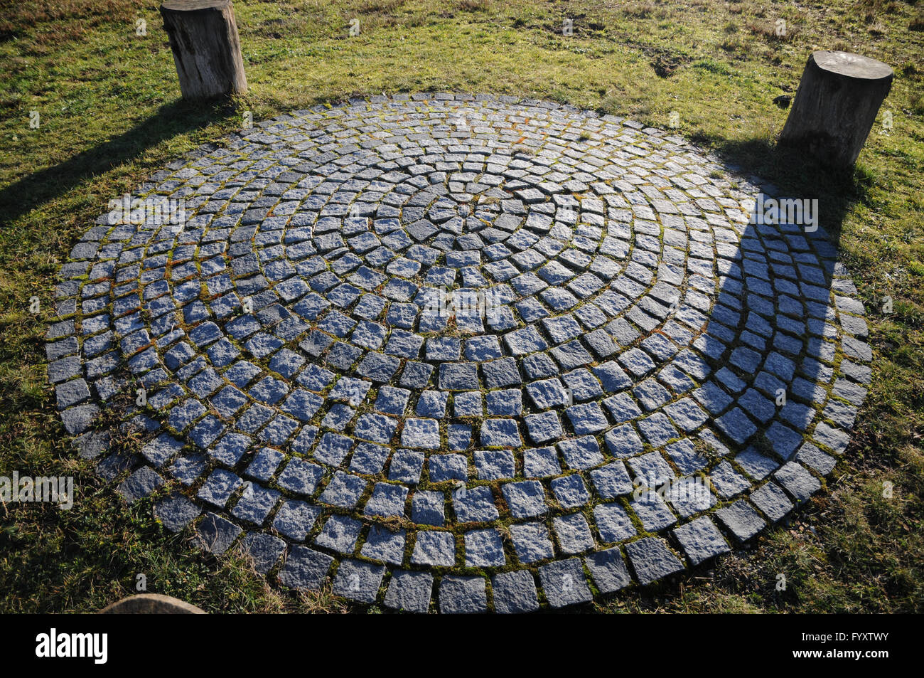 Granite setts circle hi-res stock photography and images - Alamy
