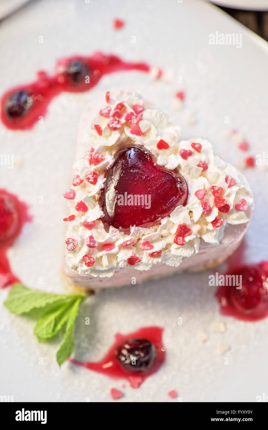 Sugar heart cake hi-res stock photography and images - Alamy