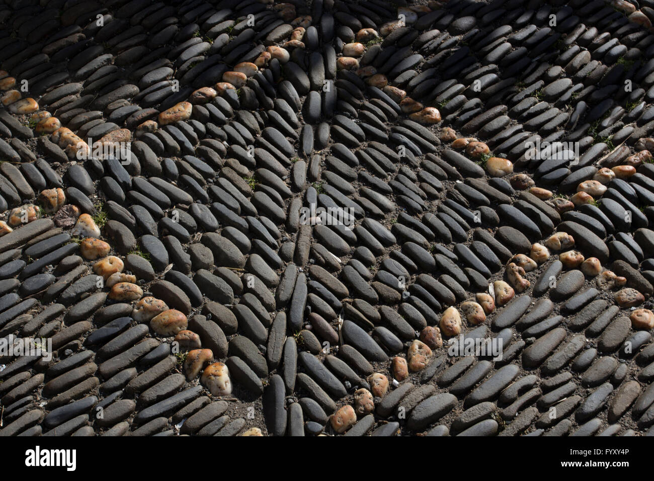 Pebble path hi-res stock photography and images - Alamy
