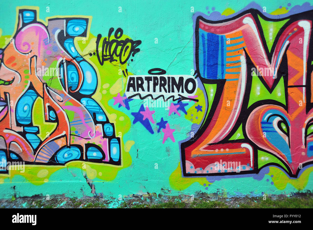 Graffiti displayed outdoors Stock Photo - Alamy