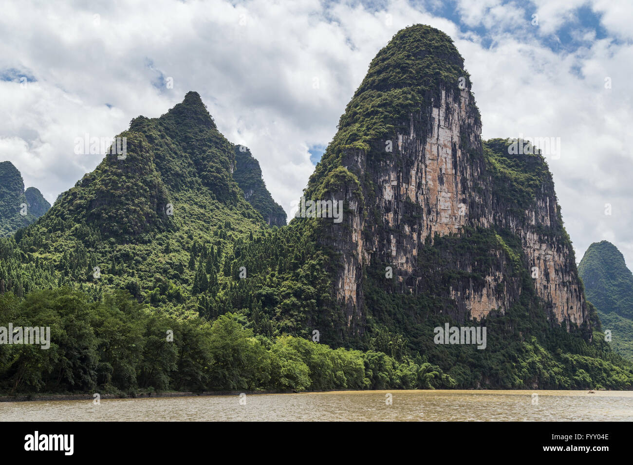 Karst mountains and limestone peaks of Li river in China Stock Photo ...