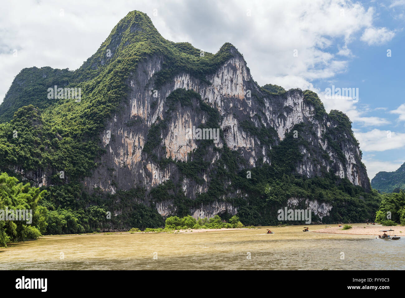 Karst mountains and limestone peaks of Li river in China Stock Photo ...