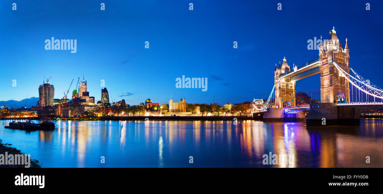 London panoramic tower bridge hi-res stock photography and images - Alamy