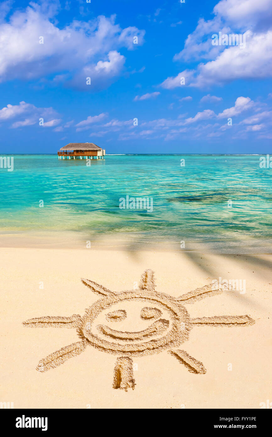 Drawing sun on beach Stock Photo - Alamy