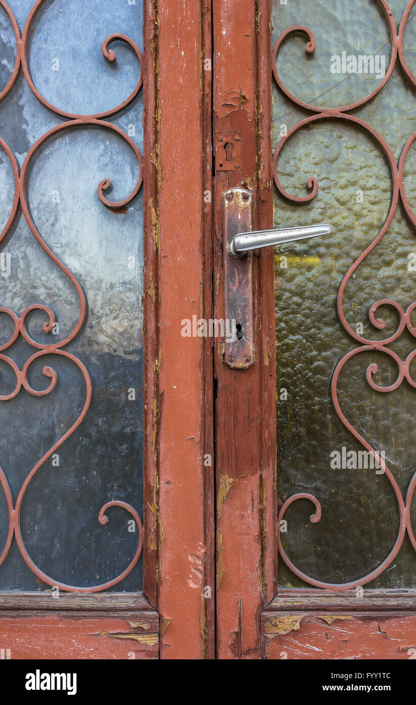 Modest home front door hi-res stock photography and images - Alamy