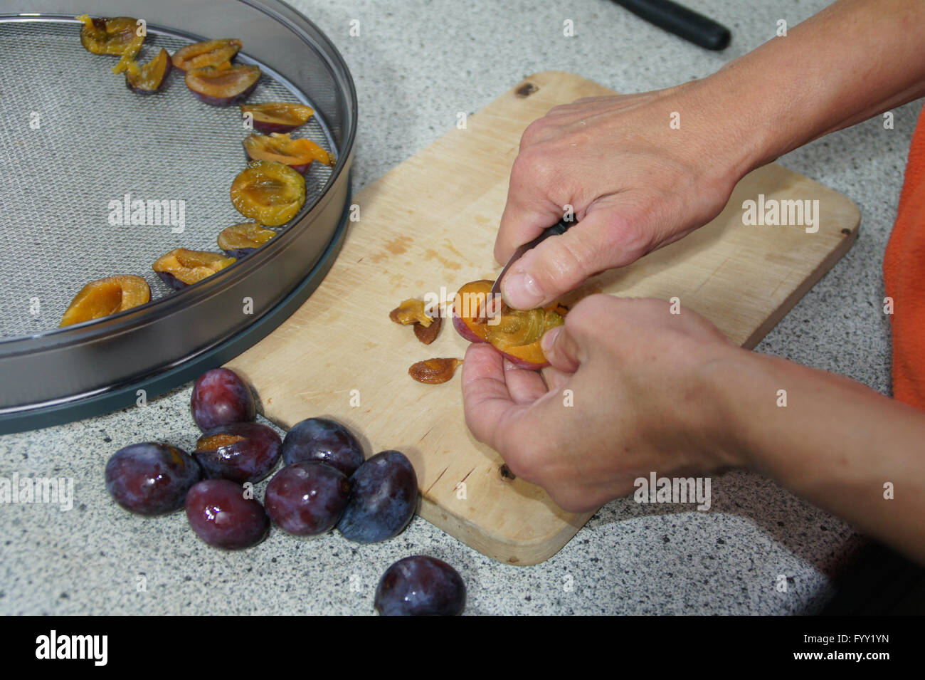 Drying fruits hi-res stock photography and images - Alamy