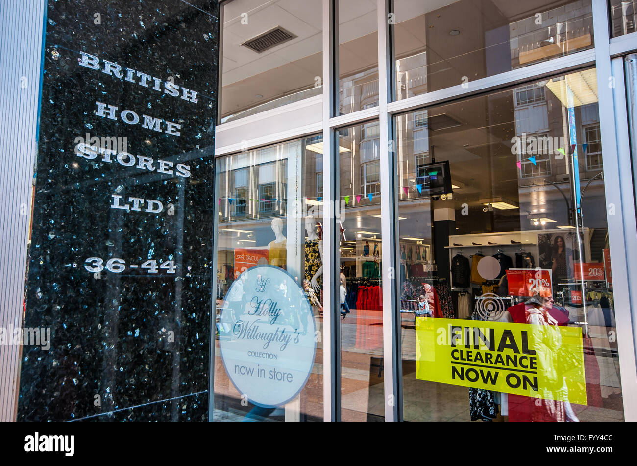 Bhs doors closed hi-res stock photography and images - Alamy