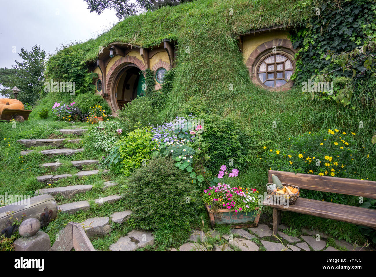 Bilbo Baggins Lord Of The Rings High Resolution Stock Photography and ...