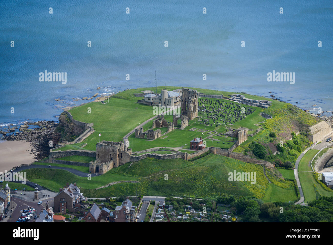 Tynemouth castle hi-res stock photography and images - Alamy