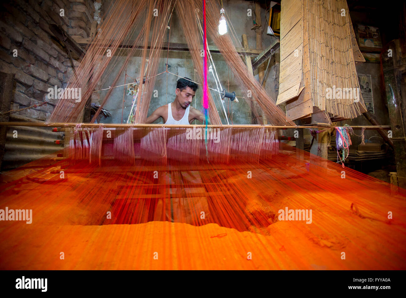 Md. Ali Hossen (28 years) a Benarashi Palli worker © Jahangir Alam ...