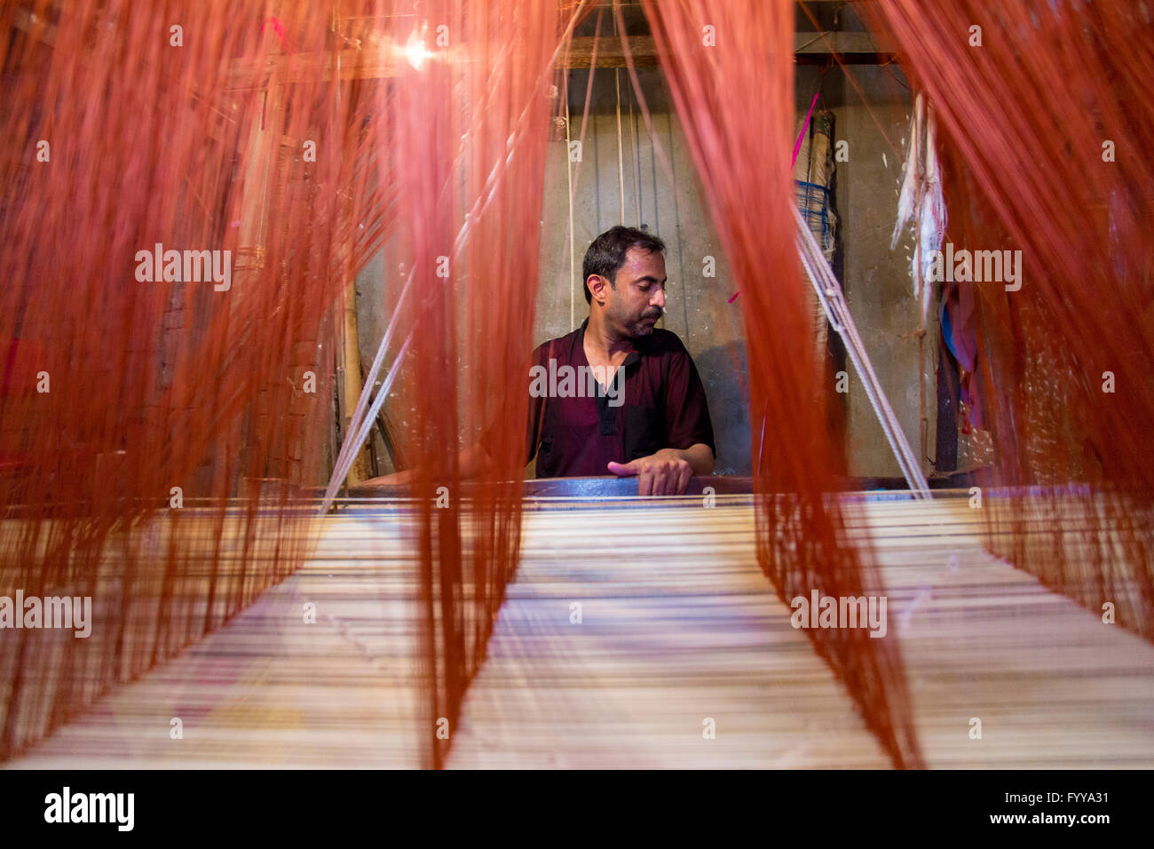 Abdul Kuddus Sawon (38 years) a Benarashi Palli worker © Jahangir Alam ...