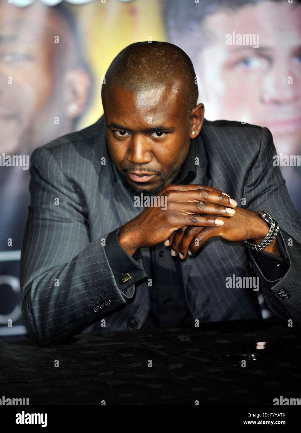 Poly jumps jason barrett mma cage fighter hi-res stock photography and ...