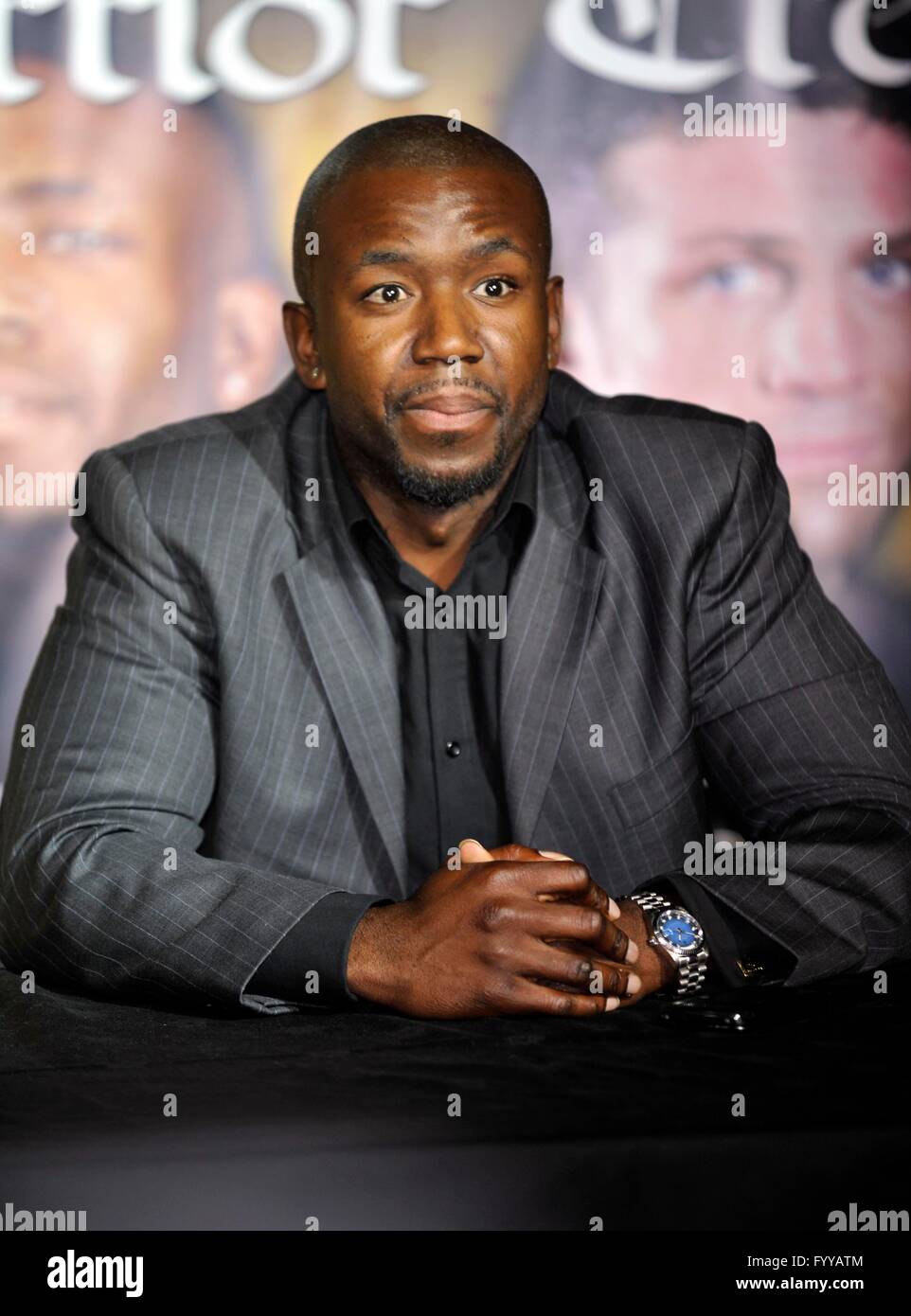 Poly jumps jason barrett mma cage fighter hi-res stock photography and ...