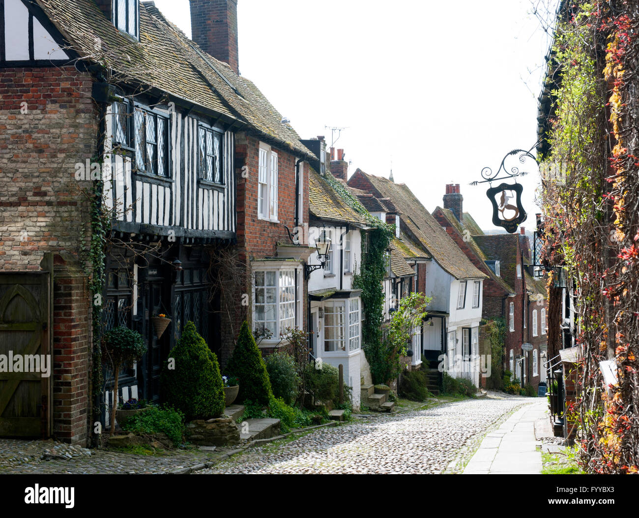 Medieval streets london hi-res stock photography and images - Alamy