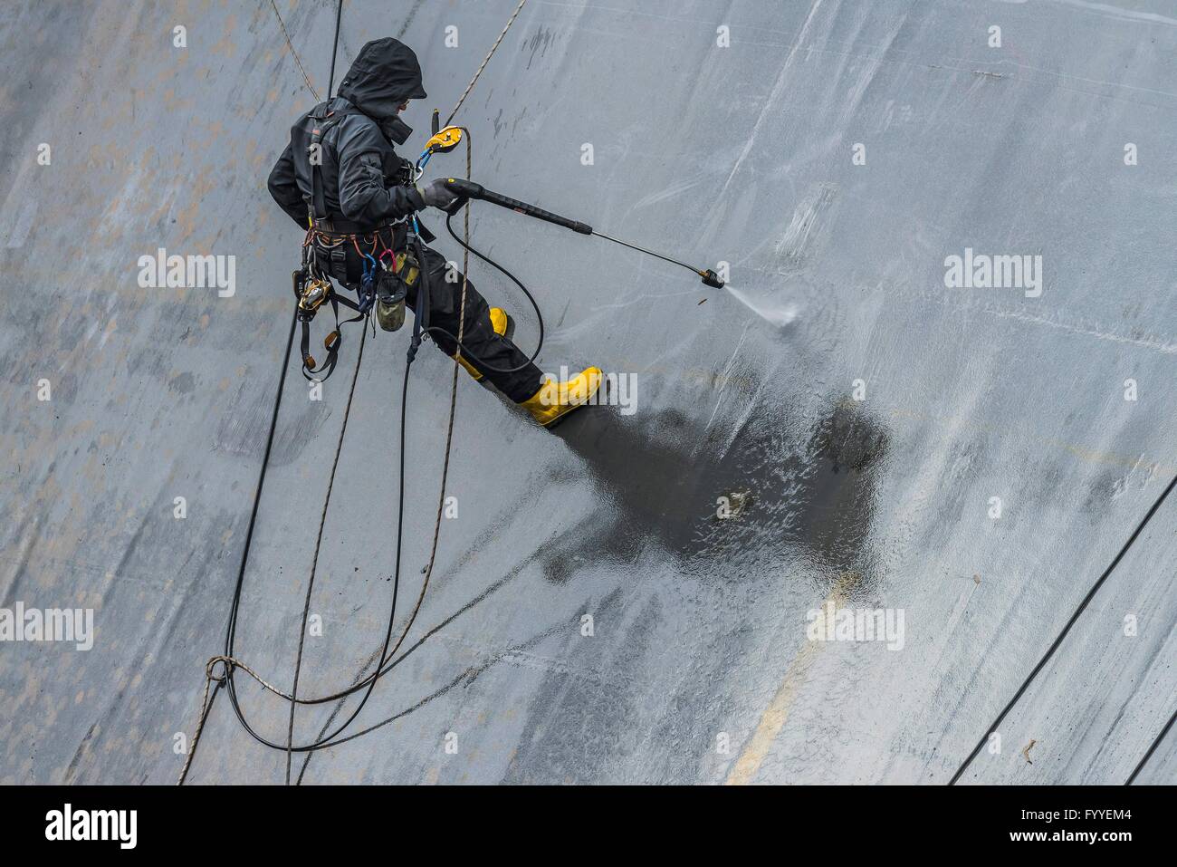 Difficult climbing conditions hi-res stock photography and images - Alamy