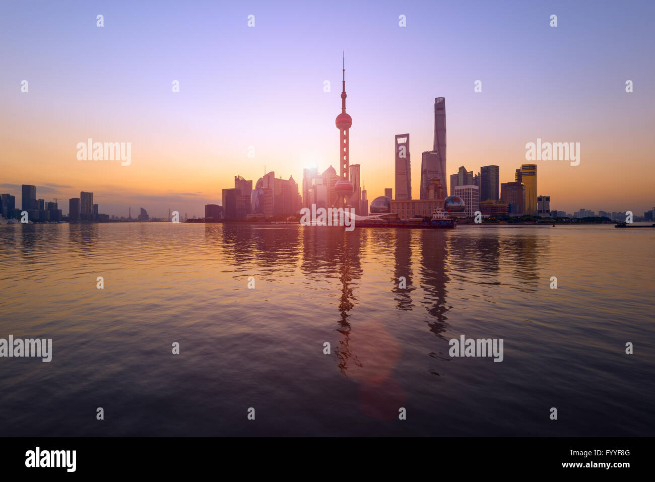 Shanghai sunrise skyline hi-res stock photography and images - Alamy
