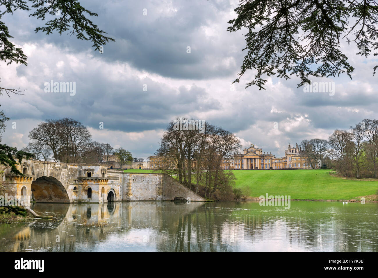 Woodstock oxfordshire hi-res stock photography and images - Alamy