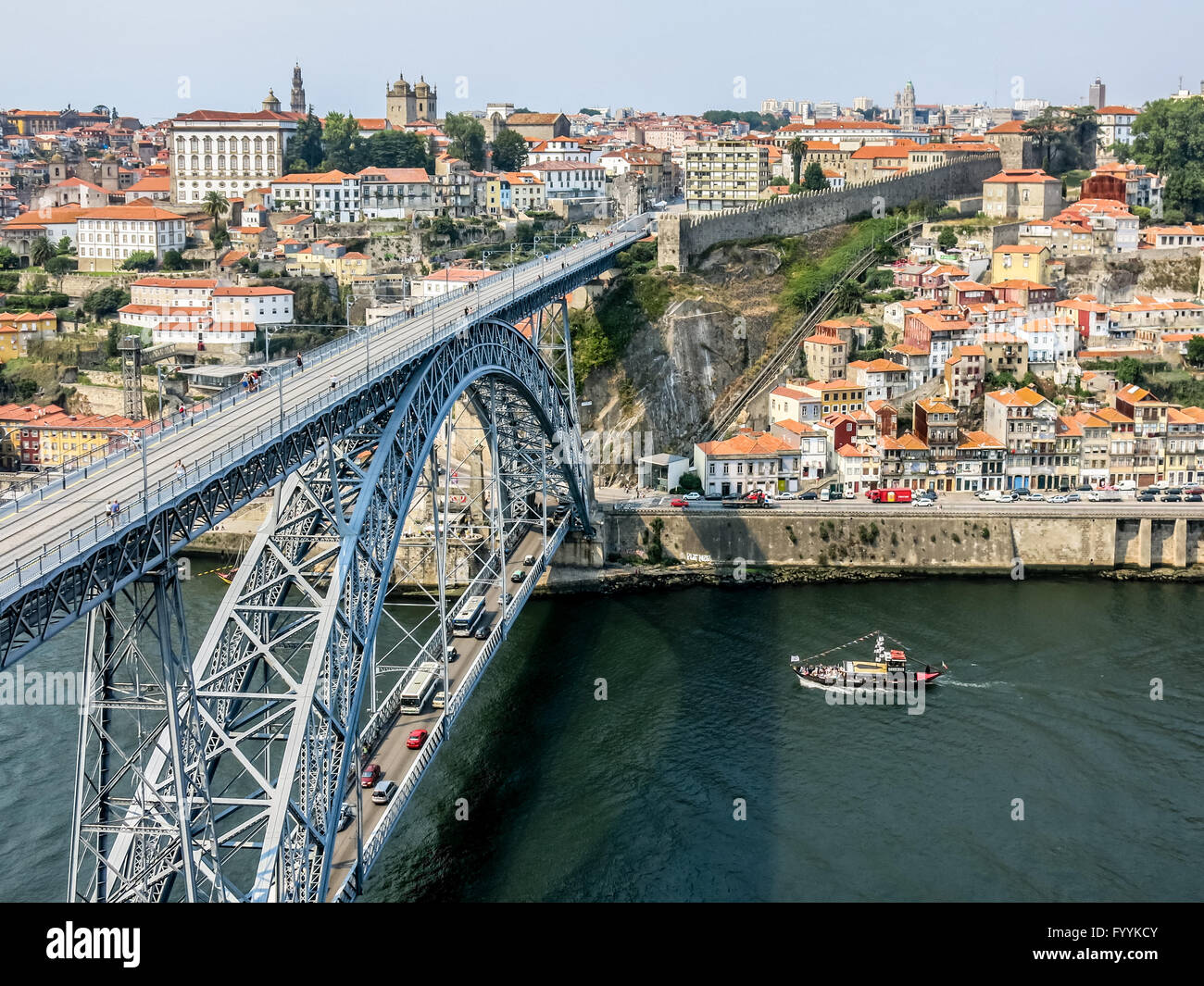 Dom luis bridge serra pilar hi-res stock photography and images - Alamy