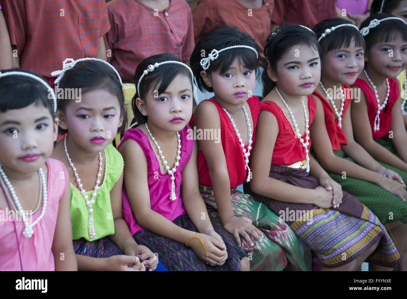 THAILAND ISAN SURIN SIKHORAPHUM TEMPLE PEOPLE Stock Photo - Alamy