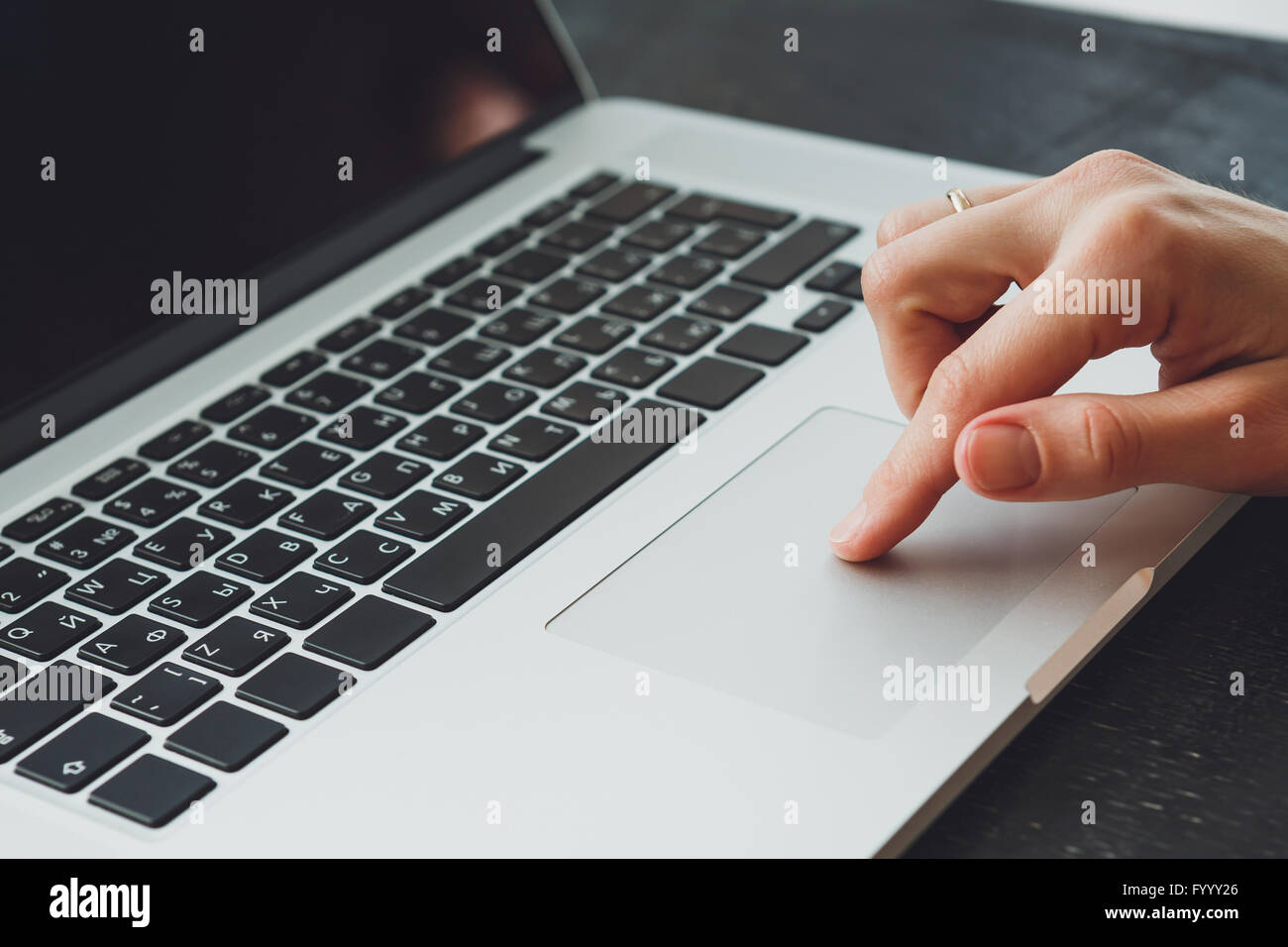 Woman hands computer hi-res stock photography and images - Alamy